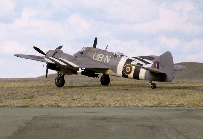 Beaufighter TF.Mk.X by Chris Wauchop (Hasegawa 1/72)