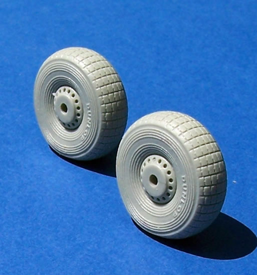 Hussar 1/72 scale Liberator and Lancaster Wheel Review by Mark Davies